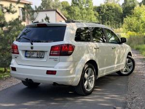White Dodge Journey 2008 in Vilnius, with an engine capacity of 2.74 L and mileage of 206 thousand km for 2850 €, photo 5 on AUTOMOTO.COM.LV