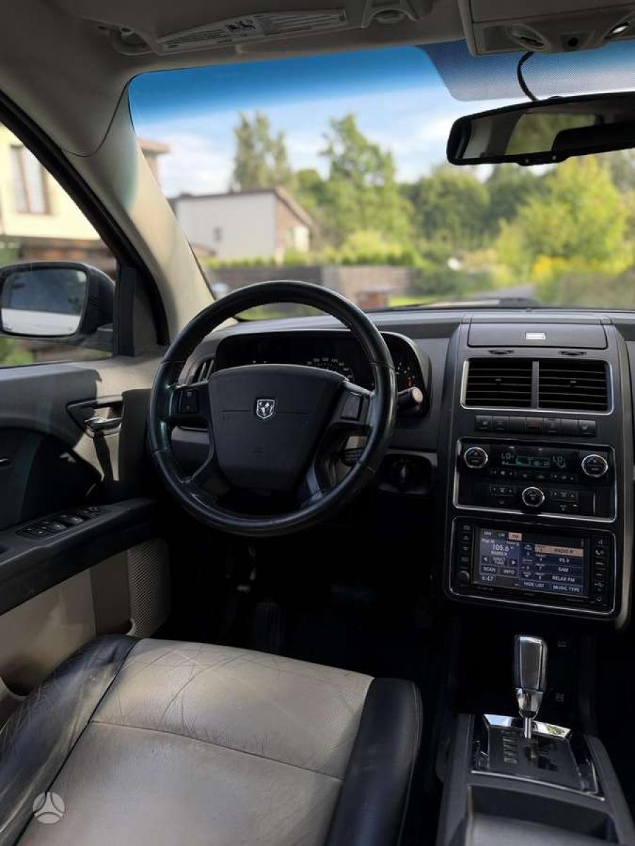 White Dodge Journey 2008 in Vilnius, with an engine capacity of 2.74 L and mileage of 206 thousand km for 2850 €, photo 11 on AUTOMOTO.COM.LV
