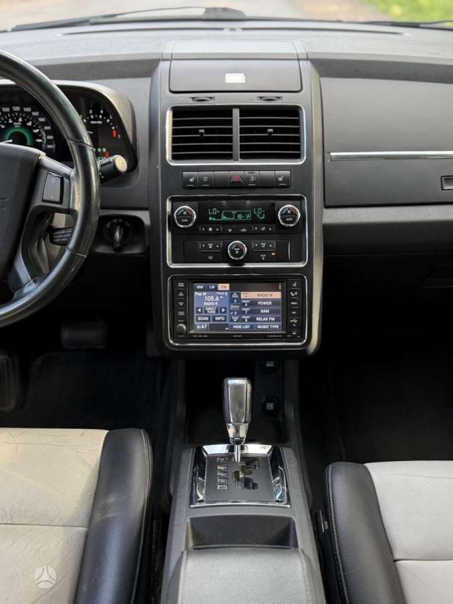 White Dodge Journey 2008 in Vilnius, with an engine capacity of 2.74 L and mileage of 206 thousand km for 2850 €, photo 13 on AUTOMOTO.COM.LV