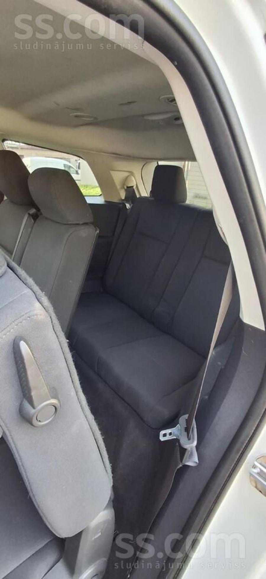 White Dodge Journey 2010 in Valka, with an engine capacity of 2.70 L and mileage of 240 thousand km for 3100 €, photo 7 on AUTOMOTO.COM.LV