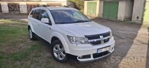 White Dodge Journey 2010 in Riga, with an engine capacity of 2.70 L and mileage of 241 thousand km for 2900 €, photo 3 on AUTOMOTO.COM.LV