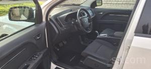 White Dodge Journey 2010 in Riga, with an engine capacity of 2.70 L and mileage of 241 thousand km for 2900 €, photo 8 on AUTOMOTO.COM.LV