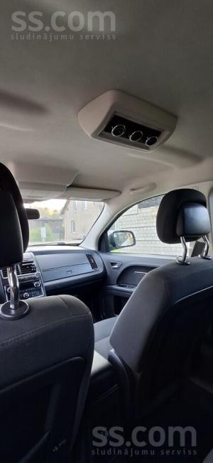White Dodge Journey 2010 in Riga, with an engine capacity of 2.70 L and mileage of 241 thousand km for 2900 €, photo 11 on AUTOMOTO.COM.LV
