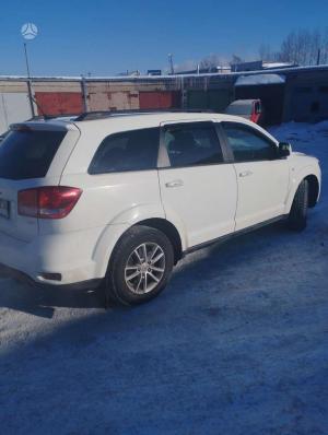 White Dodge Journey 2014 in Kaunas, with an engine capacity of 3.60 L and mileage of 148 thousand km for 8000 €, photo 4 on AUTOMOTO.COM.LV