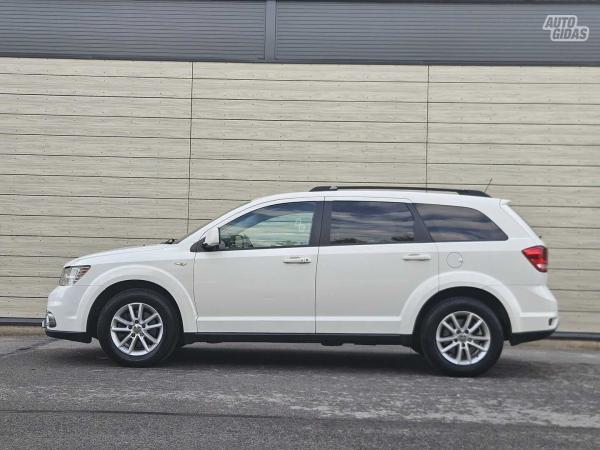White Dodge Journey 2014 in Vilnius, with an engine capacity of 2.40 L and mileage of 198 thousand km for 4700 €, photo 2 on AUTOMOTO.COM.LV