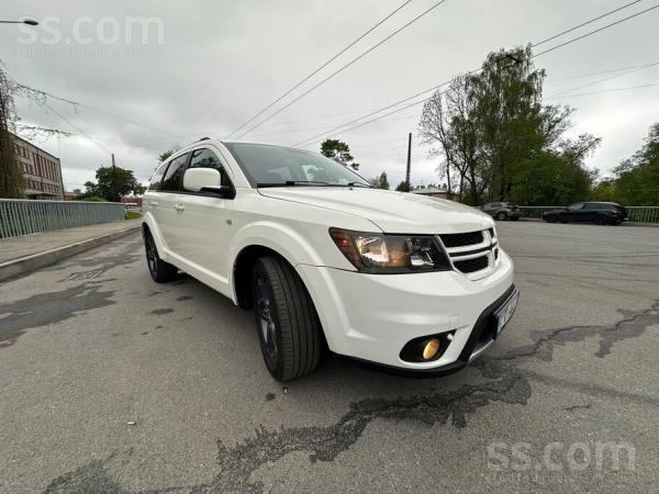 Balts Dodge Journey 2015 Rīga, ar dzinēja tilpumu 2.40 L un nobraukumu 237 tūkst. km par 6000 €, foto 2 vietnē AUTOMOTO.COM.LV