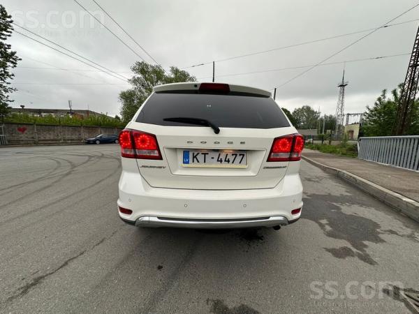 Balts Dodge Journey 2015 Rīga, ar dzinēja tilpumu 2.40 L un nobraukumu 237 tūkst. km par 6000 €, foto 4 vietnē AUTOMOTO.COM.LV