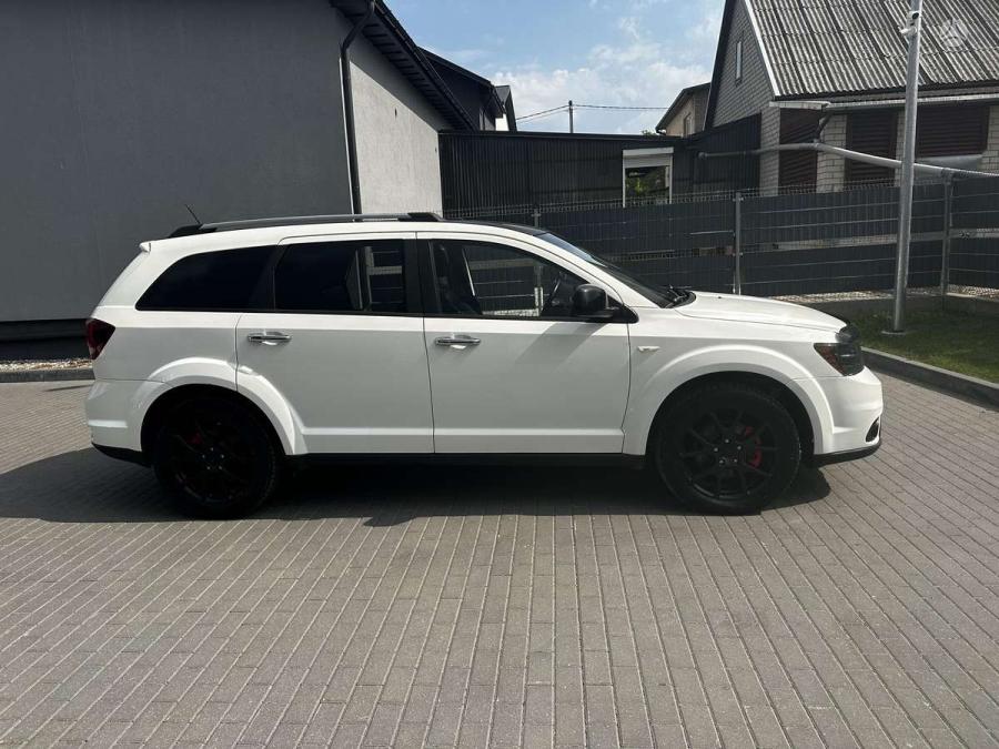 Balts Dodge Journey 2015 Raseiniai, ar dzinēja tilpumu 3.60 L un nobraukumu 190 tūkst. km par 7500 €, foto 9 vietnē AUTOMOTO.COM.LV