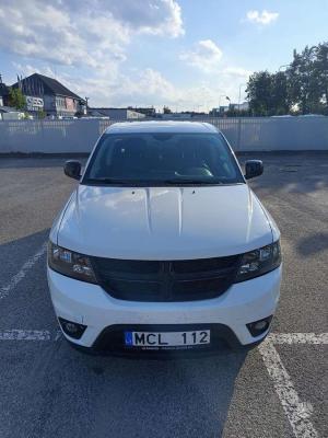 White Dodge Journey 2015 in Kaunas, with an engine capacity of 3.60 L and mileage of 158 thousand km for 8000 €, photo 3 on AUTOMOTO.COM.LV