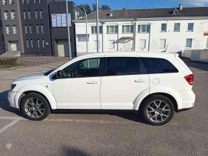 White Dodge Journey 2015 in Kaunas, with an engine capacity of 3.60 L and mileage of 158 thousand km for 8000 €, photo 5 on AUTOMOTO.COM.LV