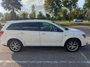 White Dodge Journey 2015 in Kaunas, with an engine capacity of 3.60 L and mileage of 158 thousand km for 8000 €, photo 10 on AUTOMOTO.COM.LV