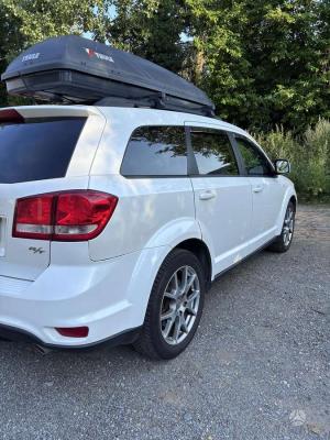 White Dodge Journey 2016 in Vilnius, with an engine capacity of 3.61 L and mileage of 155 thousand km for 8500 €, photo 4 on AUTOMOTO.COM.LV