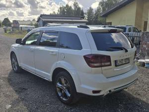 White Dodge Journey 2017 in Siauliai, with an engine capacity of 3.61 L and mileage of 157 thousand km for 8200 €, photo 5 on AUTOMOTO.COM.LV