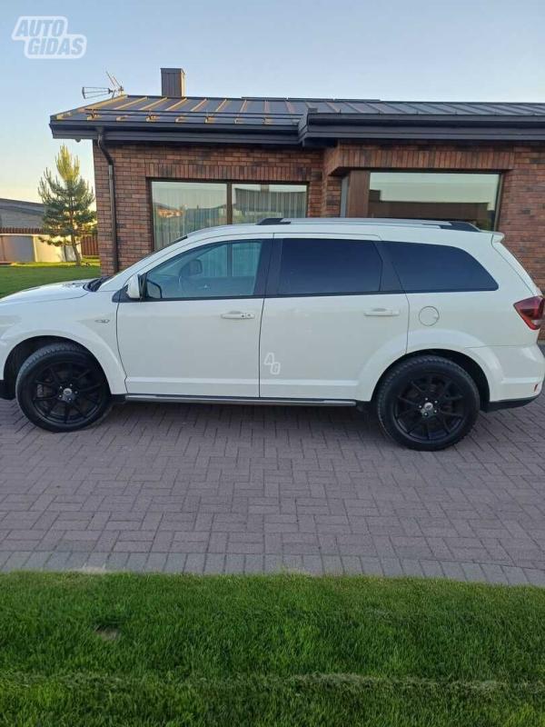 Balts Dodge Journey 2018 Šauļi, ar dzinēja tilpumu 3.60 L un nobraukumu 161 tūkst. km par 11800 €, foto 2 vietnē AUTOMOTO.COM.LV