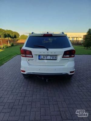 White Dodge Journey 2018 in Siauliai, with an engine capacity of 3.60 L and mileage of 161 thousand km for 11800 €, photo 8 on AUTOMOTO.COM.LV