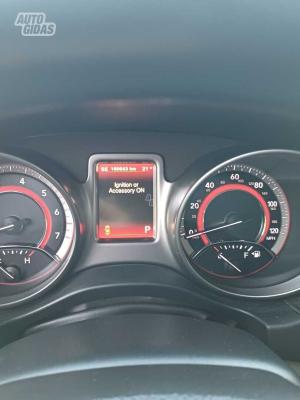White Dodge Journey 2018 in Siauliai, with an engine capacity of 3.60 L and mileage of 161 thousand km for 11800 €, photo 15 on AUTOMOTO.COM.LV