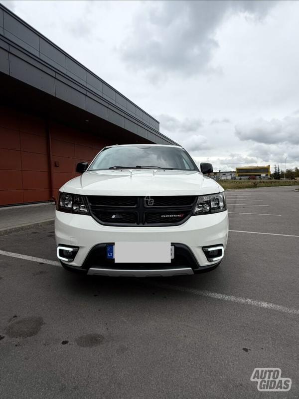 Balts Dodge Journey 2018 Šauļi, ar dzinēja tilpumu 3.60 L un nobraukumu 255 tūkst. km par 10500 €, foto 1 vietnē AUTOMOTO.COM.LV