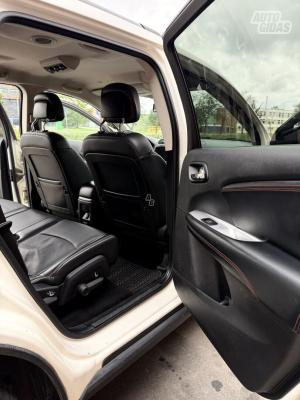 Balts Dodge Journey 2018 Šauļi, ar dzinēja tilpumu 3.60 L un nobraukumu 255 tūkst. km par 10500 €, foto 18 vietnē AUTOMOTO.COM.LV
