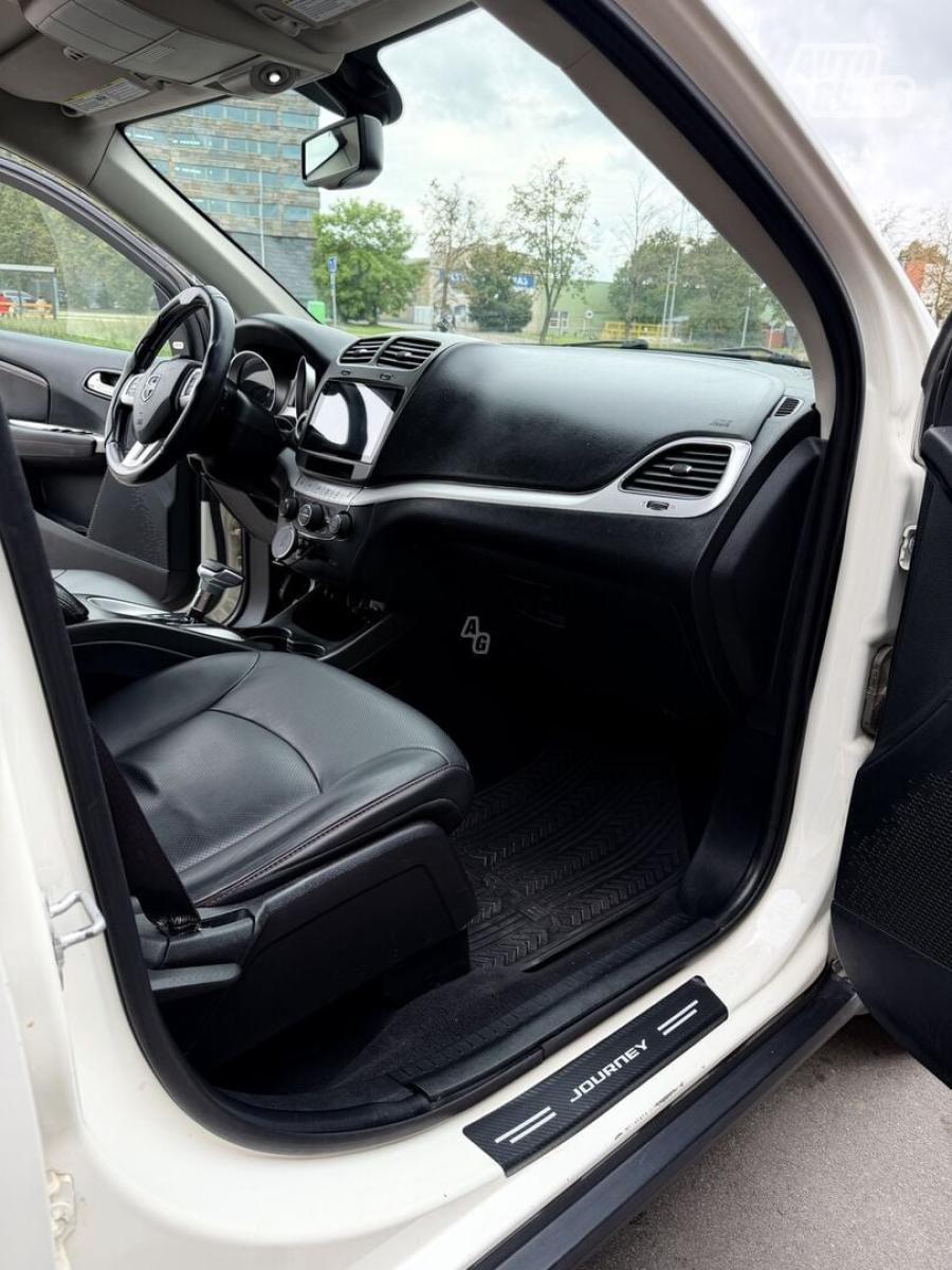 Balts Dodge Journey 2018 Šauļi, ar dzinēja tilpumu 3.60 L un nobraukumu 255 tūkst. km par 10500 €, foto 19 vietnē AUTOMOTO.COM.LV