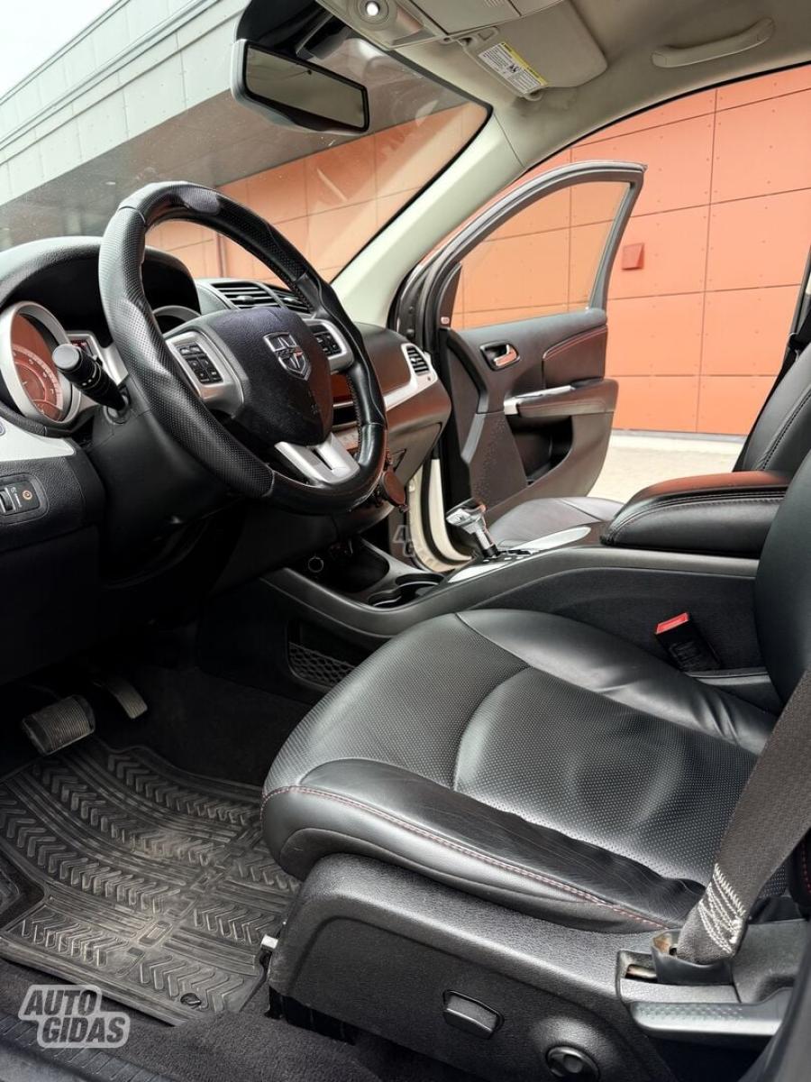 Balts Dodge Journey 2018 Šauļi, ar dzinēja tilpumu 3.60 L un nobraukumu 255 tūkst. km par 10500 €, foto 25 vietnē AUTOMOTO.COM.LV