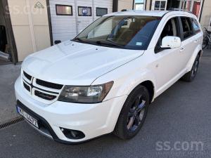 White Dodge Journey 2015 in Riga, with an engine capacity of 2.40 L and mileage of 238 thousand km for 3990 €, photo  on AUTOMOTO.COM.LV