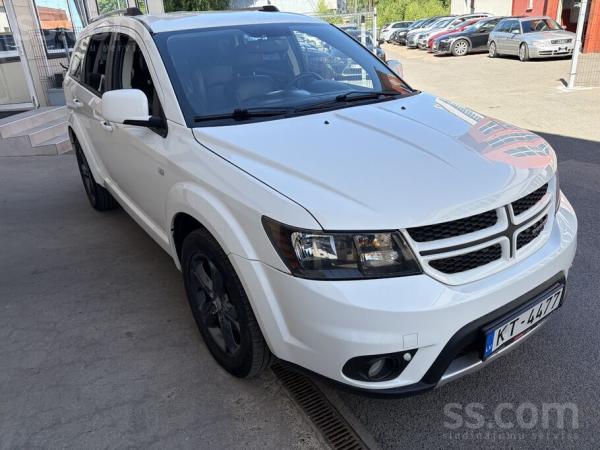 Balts Dodge Journey 2015 Rīga, ar dzinēja tilpumu 2.40 L un nobraukumu 238 tūkst. km par 3990 €, foto 2 vietnē AUTOMOTO.COM.LV