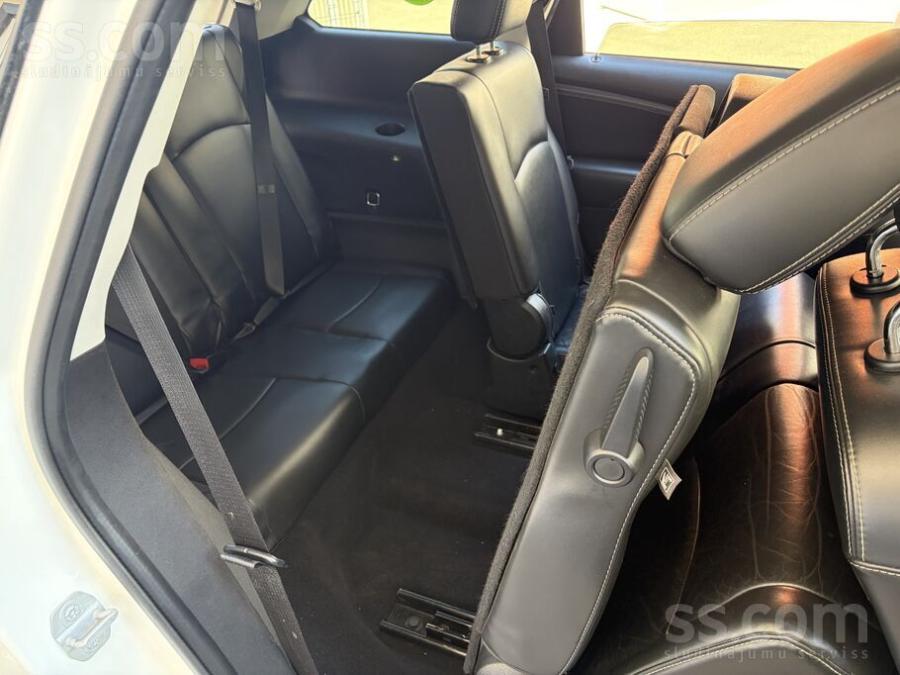 White Dodge Journey 2015 in Riga, with an engine capacity of 2.40 L and mileage of 238 thousand km for 3990 €, photo 10 on AUTOMOTO.COM.LV