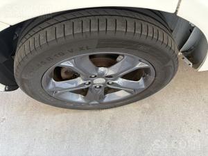 White Dodge Journey 2015 in Riga, with an engine capacity of 2.40 L and mileage of 238 thousand km for 3990 €, photo 13 on AUTOMOTO.COM.LV