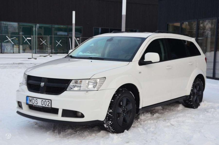 Balts Dodge Journey 2008 Šauļi, ar dzinēja tilpumu 2.00 L un nobraukumu 263 tūkst. km par 3200 €, foto 1 vietnē AUTOMOTO.COM.LV