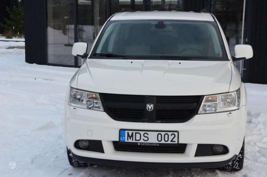 Balts Dodge Journey 2008 Šauļi, ar dzinēja tilpumu 2.00 L un nobraukumu 263 tūkst. km par 3200 €, foto 4 vietnē AUTOMOTO.COM.LV