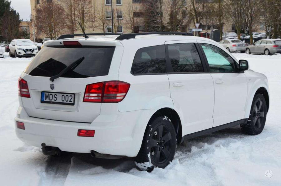 Balts Dodge Journey 2008 Šauļi, ar dzinēja tilpumu 2.00 L un nobraukumu 263 tūkst. km par 3200 €, foto 11 vietnē AUTOMOTO.COM.LV