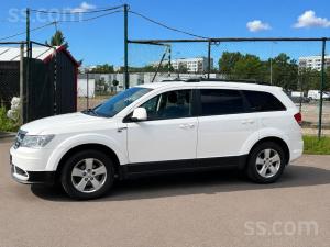 Balts Dodge Journey 2010 Rīga, ar dzinēja tilpumu 2.70 L un nobraukumu 240 tūkst. km par 2890 €, foto 3 vietnē AUTOMOTO.COM.LV