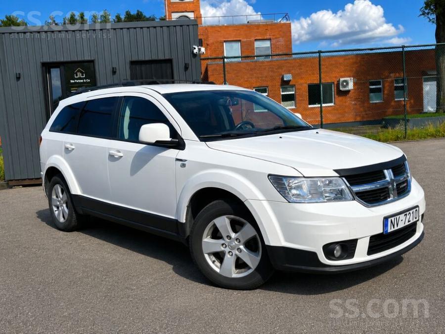 Balts Dodge Journey 2010 Rīga, ar dzinēja tilpumu 2.70 L un nobraukumu 240 tūkst. km par 2890 €, foto 4 vietnē AUTOMOTO.COM.LV
