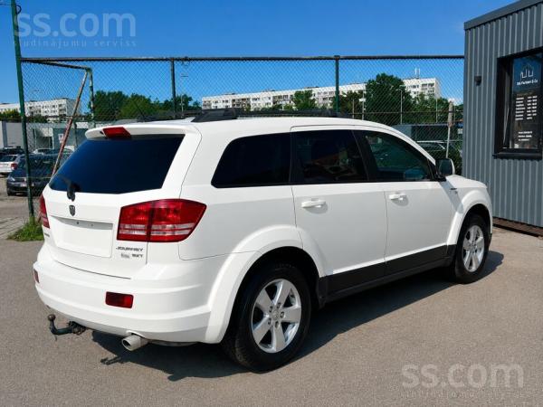 Белый Додж Джорни 2010 в Рига, объемом двигателя 2.70 л и пробегом 240 тыс. км за 2890 €, фото 7 на AUTOMOTO.COM.LV