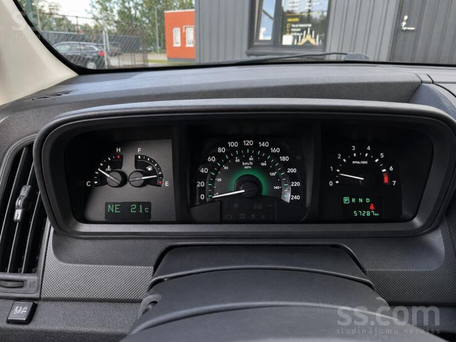 Balts Dodge Journey 2010 Rīga, ar dzinēja tilpumu 2.70 L un nobraukumu 240 tūkst. km par 2890 €, foto 18 vietnē AUTOMOTO.COM.LV