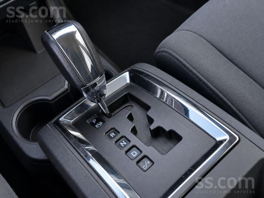 Balts Dodge Journey 2010 Rīga, ar dzinēja tilpumu 2.70 L un nobraukumu 240 tūkst. km par 2890 €, foto 20 vietnē AUTOMOTO.COM.LV