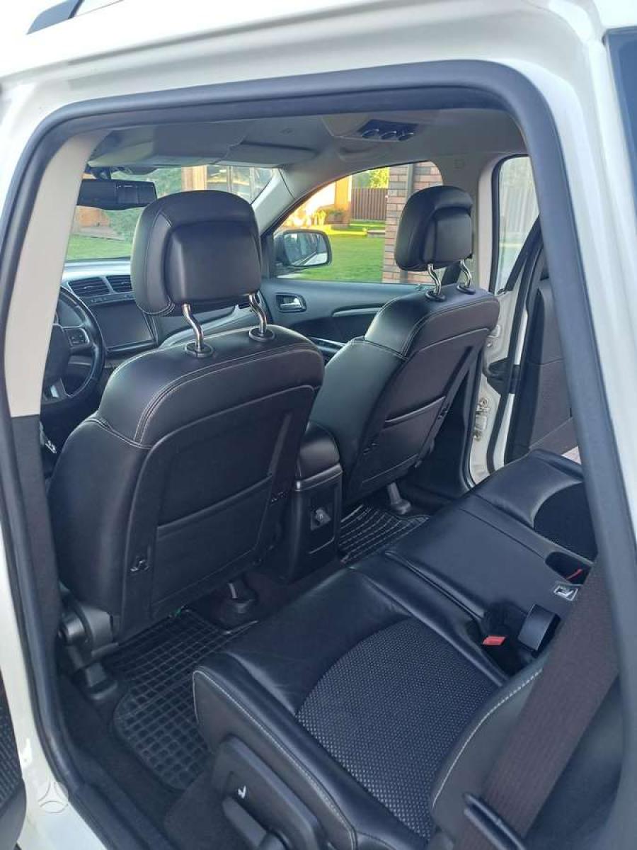 Balts Dodge Journey 2018 Šauļi, ar dzinēja tilpumu 3.60 L un nobraukumu 161 tūkst. km par 11800 €, foto 9 vietnē AUTOMOTO.COM.LV