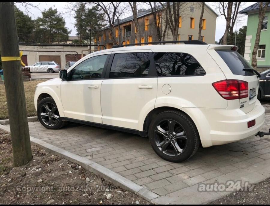 Balts Dodge Journey 2010 Tallina, ar dzinēja tilpumu 2.00 L un nobraukumu 245 tūkst. km par 2999 €, foto 1 vietnē AUTOMOTO.COM.LV