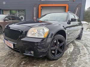 Black Dodge Magnum 2007 in Vilnius, with an engine capacity of 5.66 L and mileage of 214 thousand km for 5950 €, photo  on AUTOMOTO.COM.LV