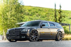 Melns Dodge Magnum 2007 Rīga, ar dzinēja tilpumu 5.70 L un nobraukumu 91 tūkst. km par 10500 €, foto  vietnē AUTOMOTO.COM.LV