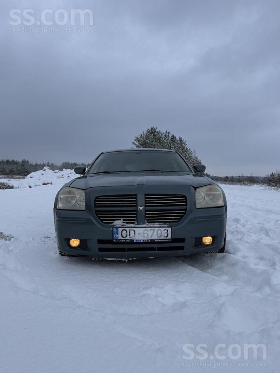 Zils Dodge Magnum 2005 Daugavpils, ar dzinēja tilpumu 3.50 L un nobraukumu 115 tūkst. km par 6000 €, foto 1 vietnē AUTOMOTO.COM.LV