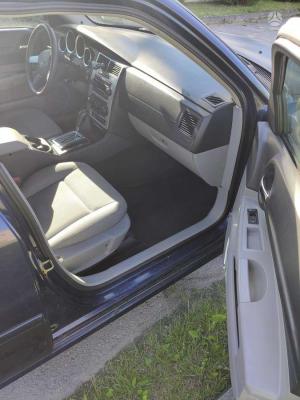Blue Dodge Magnum 2005 in Kaunas, with an engine capacity of 2.74 L and mileage of 202 thousand km for 2999 €, photo 13 on AUTOMOTO.COM.LV
