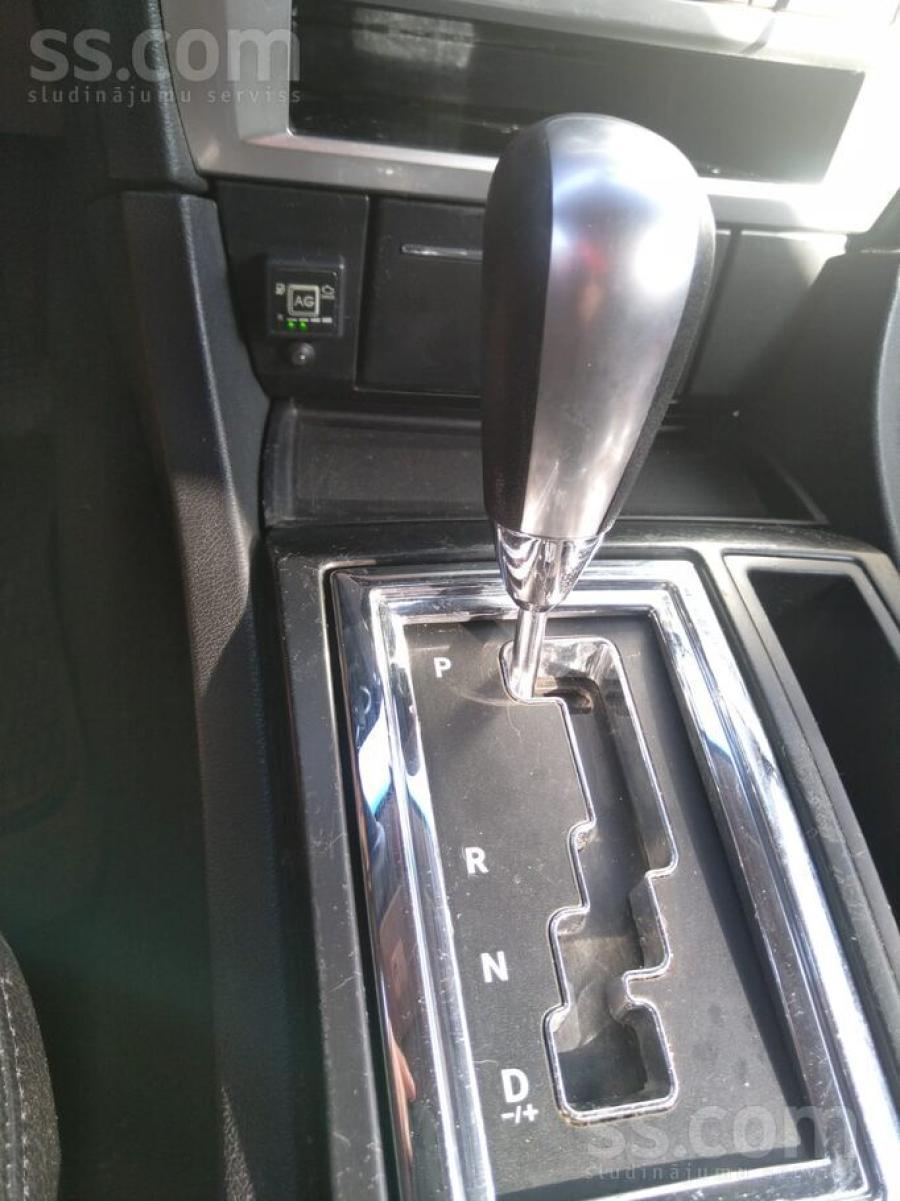 Zils Dodge Magnum 2006 Rīga, ar dzinēja tilpumu 3.50 L un nobraukumu 250 tūkst. km par 3450 €, foto 5 vietnē AUTOMOTO.COM.LV