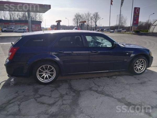 Blue Dodge Magnum 2006 in Riga, with an engine capacity of 3.50 L and mileage of 250 thousand km for 3450 €, photo 9 on AUTOMOTO.COM.LV
