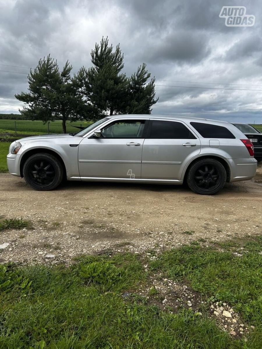 Grey Dodge Magnum 2005 in Siauliai, with an engine capacity of 2.70 L and mileage of 239 thousand km for 1000 €, photo 4 on AUTOMOTO.COM.LV