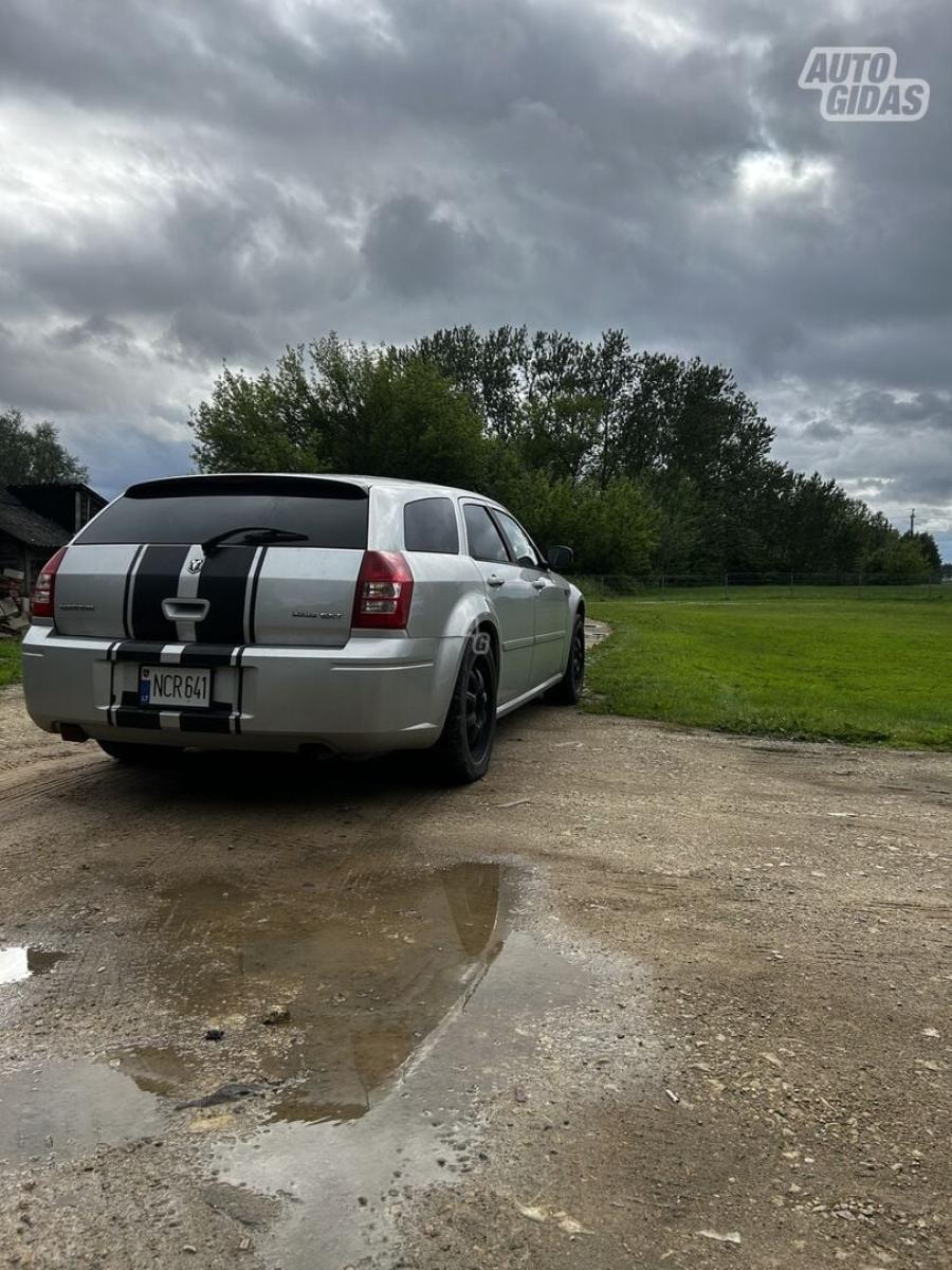 Grey Dodge Magnum 2005 in Siauliai, with an engine capacity of 2.70 L and mileage of 239 thousand km for 1000 €, photo 5 on AUTOMOTO.COM.LV