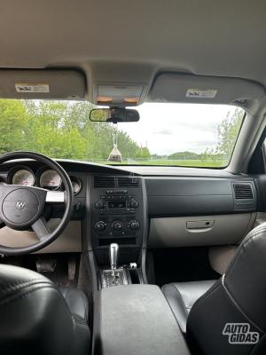 Grey Dodge Magnum 2005 in Siauliai, with an engine capacity of 2.70 L and mileage of 239 thousand km for 1000 €, photo 8 on AUTOMOTO.COM.LV