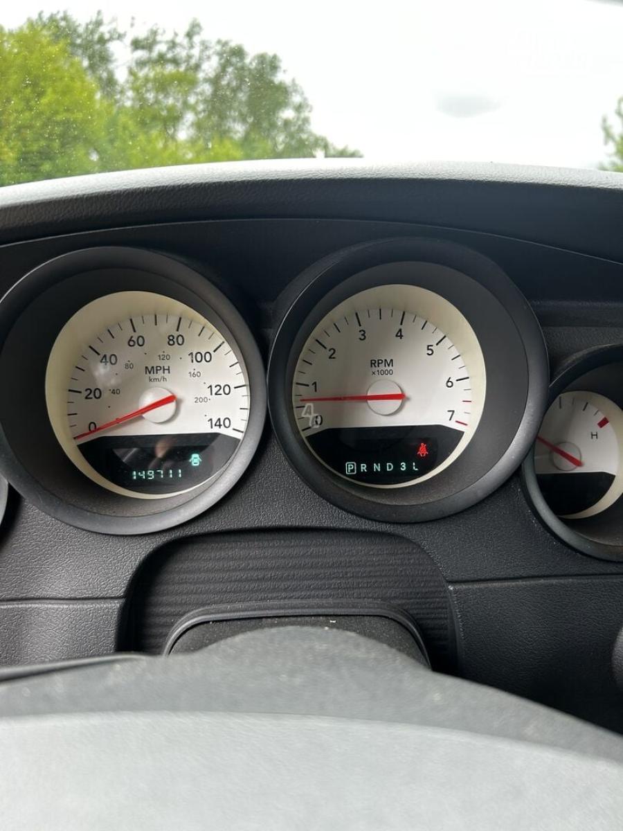 Серый Додж Магнум 2005 в Шяуляй, объемом двигателя 2.70 л и пробегом 239 тыс. км за 1000 €, фото 9 на AUTOMOTO.COM.LV