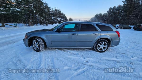 Pelēks Dodge Magnum 2007 Tallina, ar dzinēja tilpumu 3.50 L un nobraukumu 81 tūkst. km par 4500 €, foto 2 vietnē AUTOMOTO.COM.LV