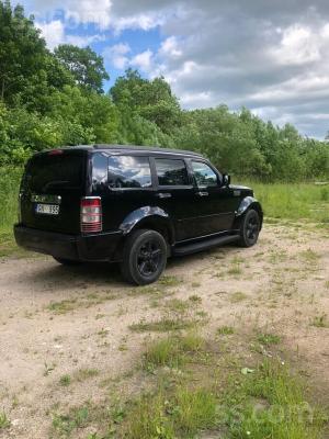 Black Dodge Nitro 2007 in Riga, with an engine capacity of 2.80 L and mileage of 0 thousand km for 3990 €, photo 2 on AUTOMOTO.COM.LV